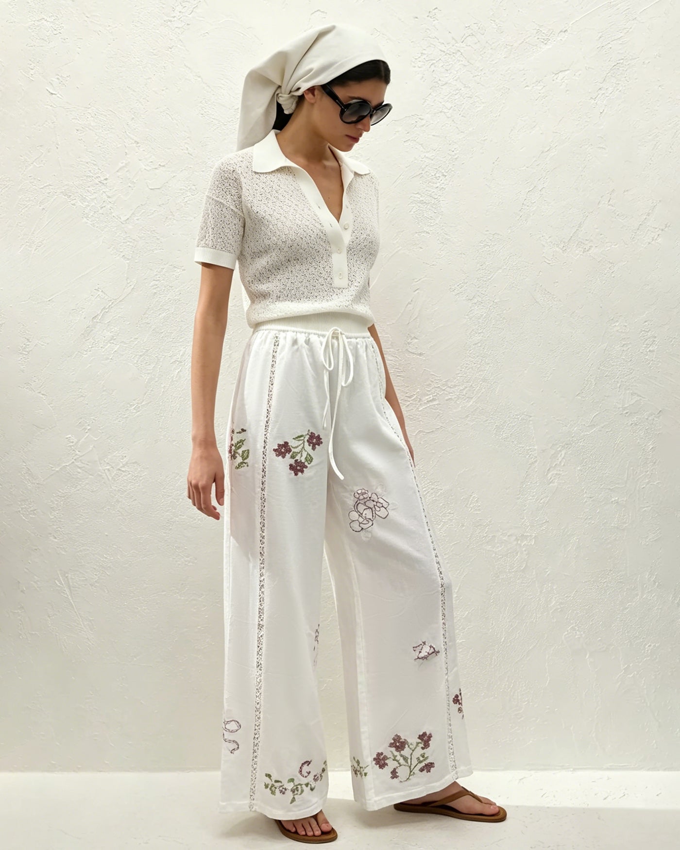 White Floral Embroidery Straight Pants & Reviews - White - Bottoms | RIHOAS